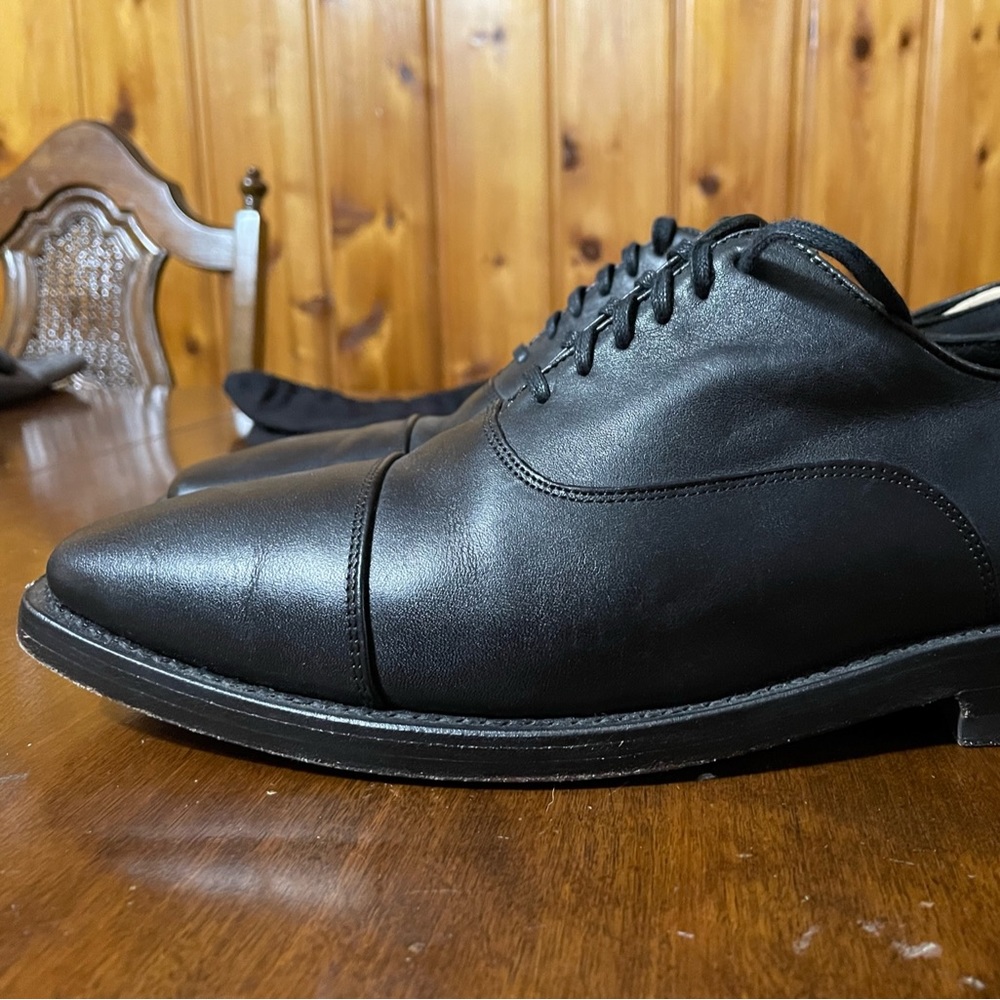 Men’s Executive Cap Toe Dress Shoe In Black Leather - Gem